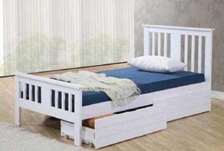 Drevené postele z masívu - moderý nábytok